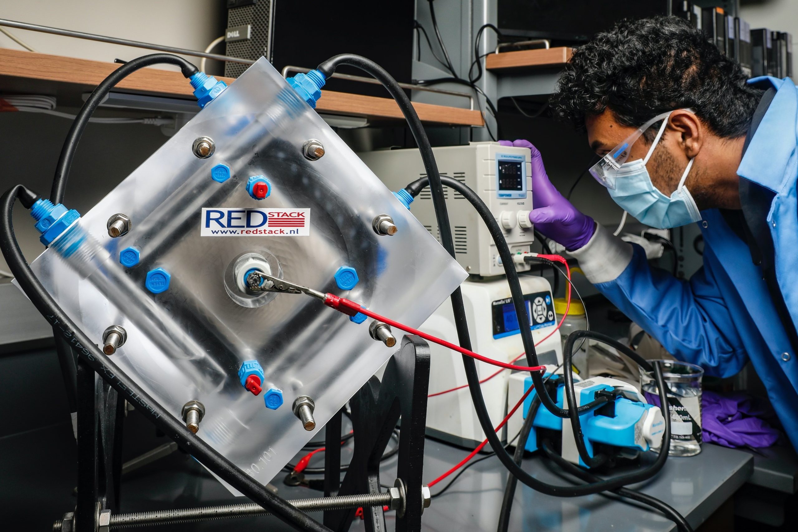 New device captures carbon and turns it into ethylene