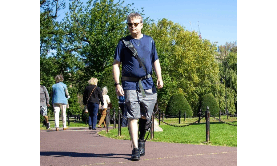Keeping humans in the loop of robotic design Keeping humans in the loop of robotic design