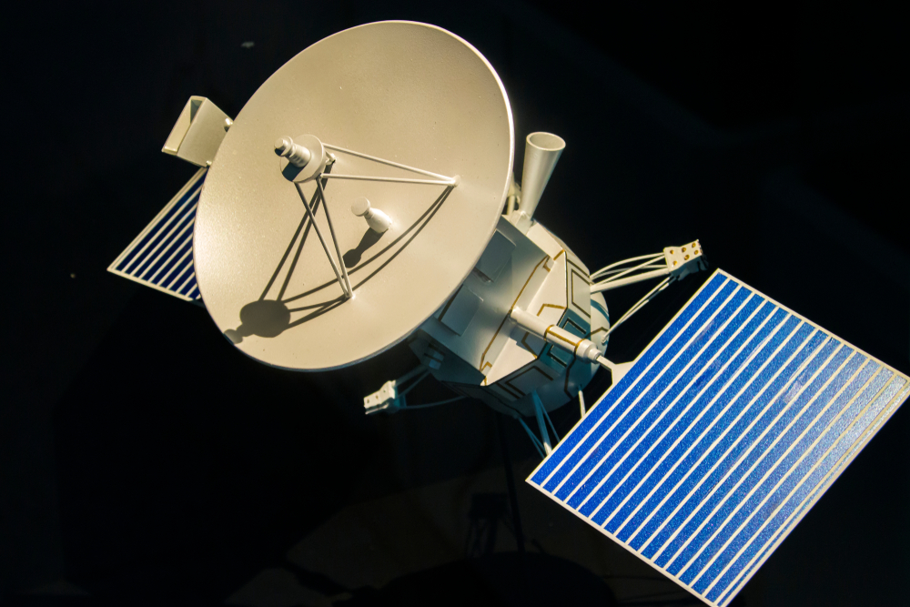 Morphing 3D-printed structures from flat to curved – in space
